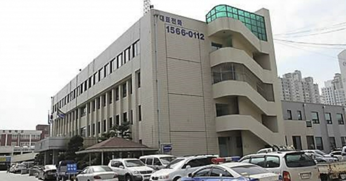 음주단속 피하려다 건물 돌진···외국인 불법체류자 체포