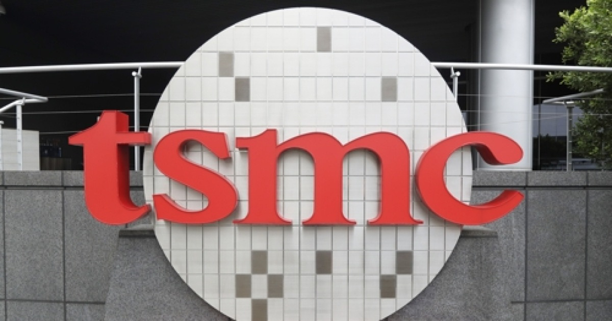 파운드리는 TSMC에, 설계는 브로드컴으로…사업부문 나뉜다는 인텔, 국내 반도체 영향은