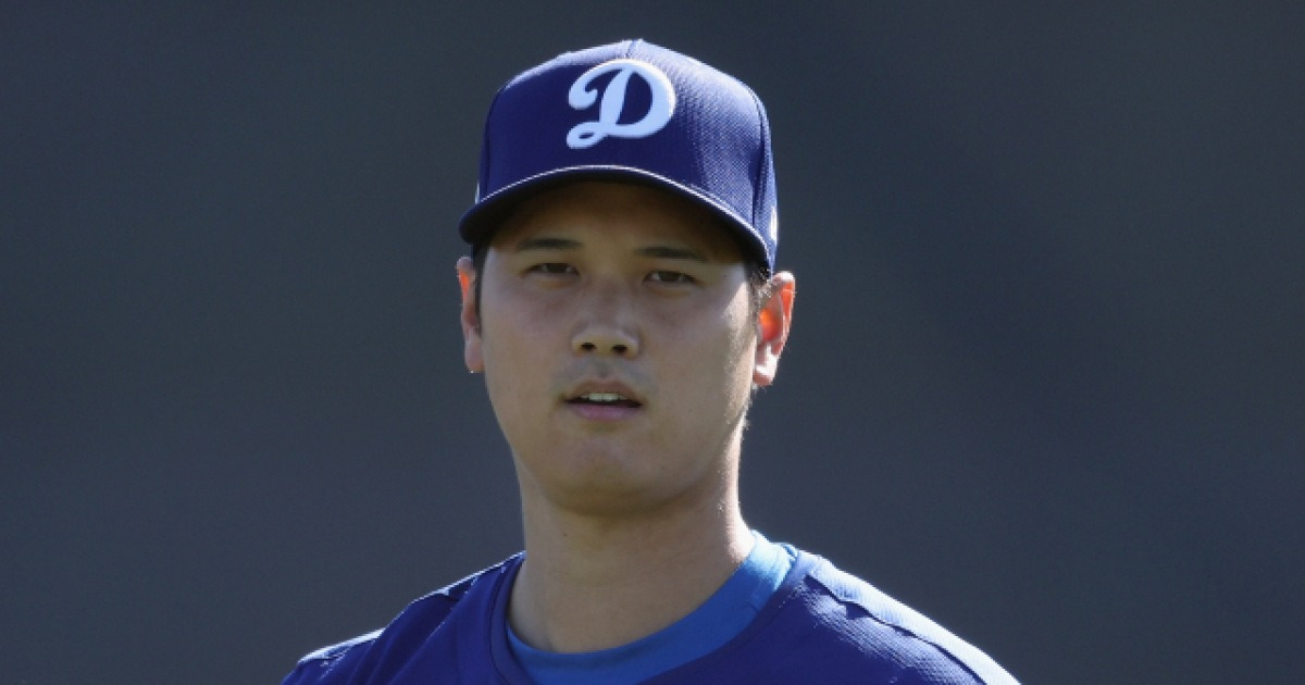 '151km 쾅!' LAD 회장까지 본 오타니의 불펜 피칭…"던지는 폼, 팔 예뻤다" 851승 명장 '함박미소'