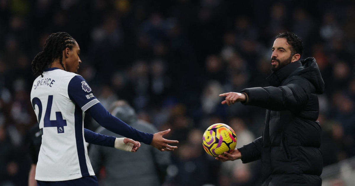 ‘EPL 14경기에서 8패’ 거세지는 경질론···맨유 아모림 감독 “내 일 힘들지만 자신있어”