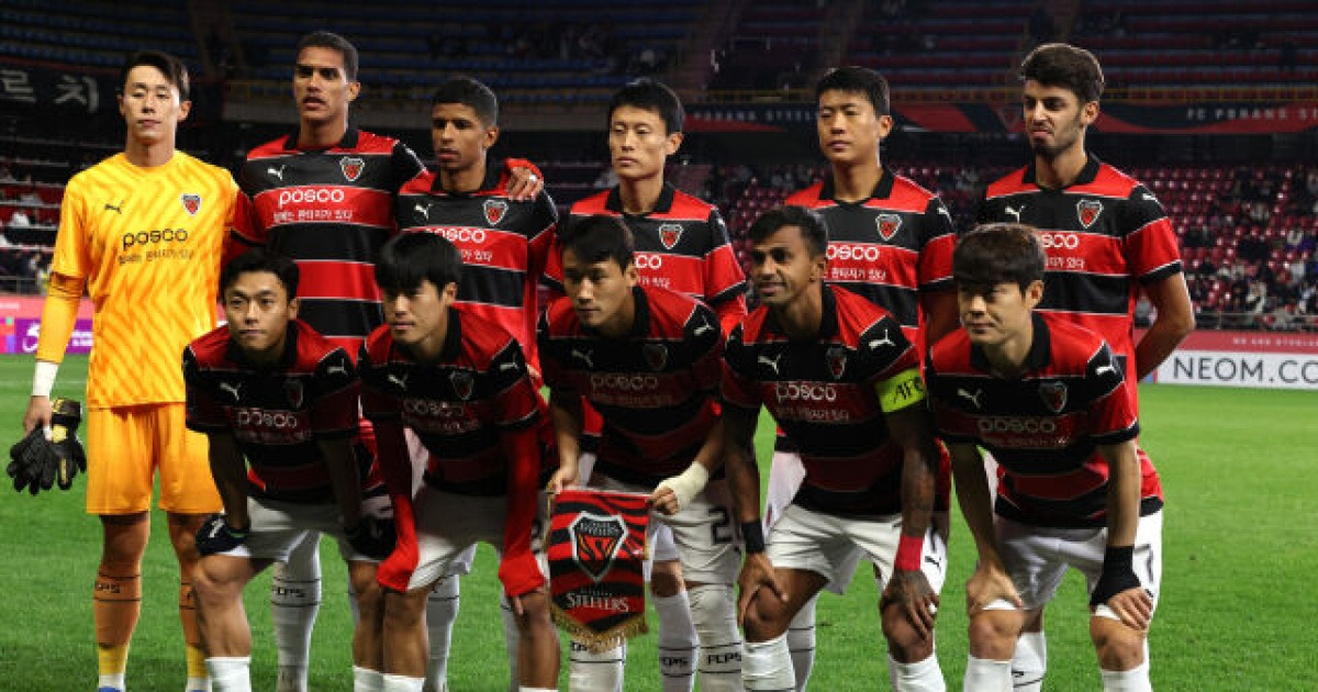 '후반전 4실점' 포항, ACLE 16강 진출 불발…조호르 타룰 탁짐에 2-5 완패