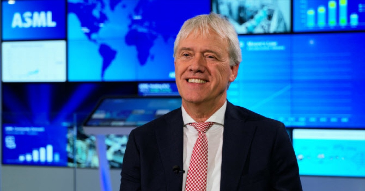 ASML 전 CEO, 삼성전자 평택 반도체공장 찾아…협력 강화