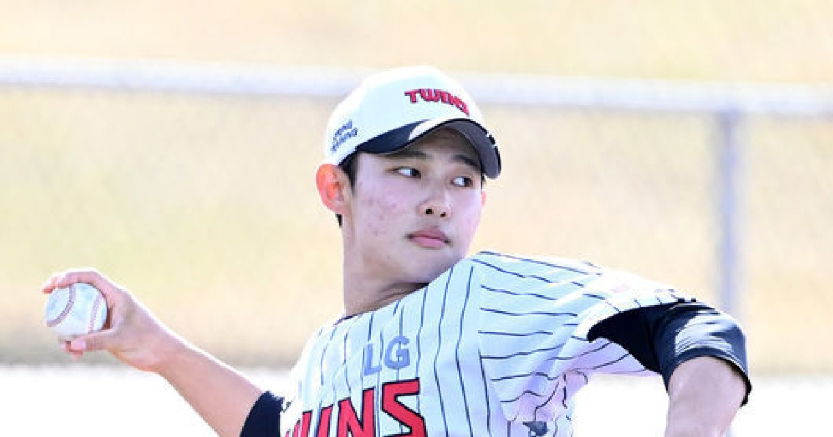 52억 FA 마무리, 발목 부상→개막전 불발?…염갈량, 왜 156km 신인을 임시 마무리 후보로 언급했을까