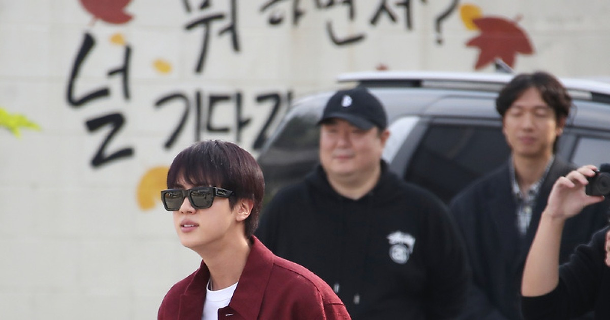 [단독] 'BTS 진 전통주' 아이긴, 증류주도 GS25 단독 판매