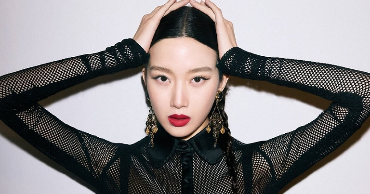 '169cm 47kg' 문가영, D사 명품으로 온몸 휘감았더니…비현실적 우아한 자태 [화보]