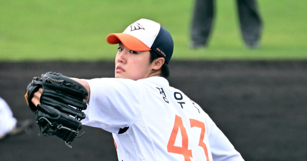 152Km 직구로 세타자 순삭. 한화 정우주 지바 롯데 전 직캠, 공 9개면 충분했다[SC 오키나와 스캠]