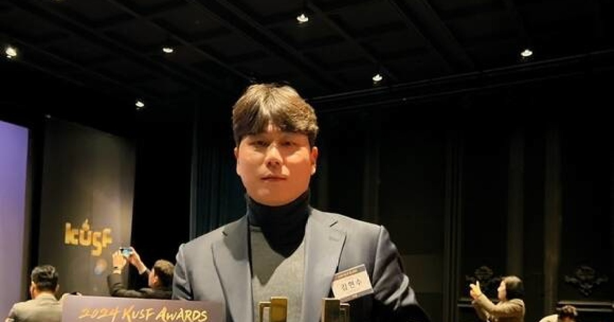 김현수 신성대 역도부 감독…2024 KUSF AWARDS 최우수 지도자상 수상