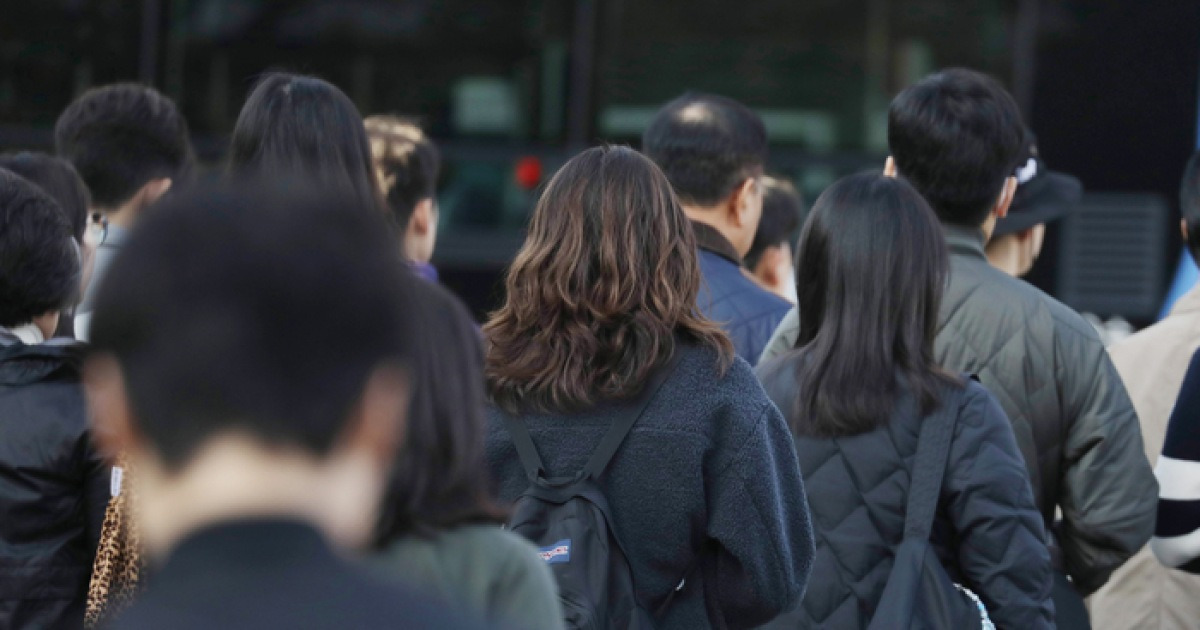 삶의 만족도 4년 만에 뒷걸음질…OECD 38개국 중 33위