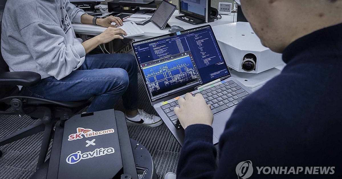 SKT, 'MWC25'서 똑똑한 AI 기술 선봬