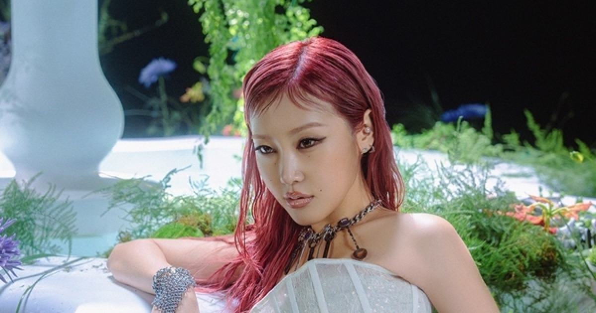 [단독] '글로벌 팝스타' 혜윤도 넘지 못한 KBS 가요심의...신곡 'ASAP' 방송 부적격