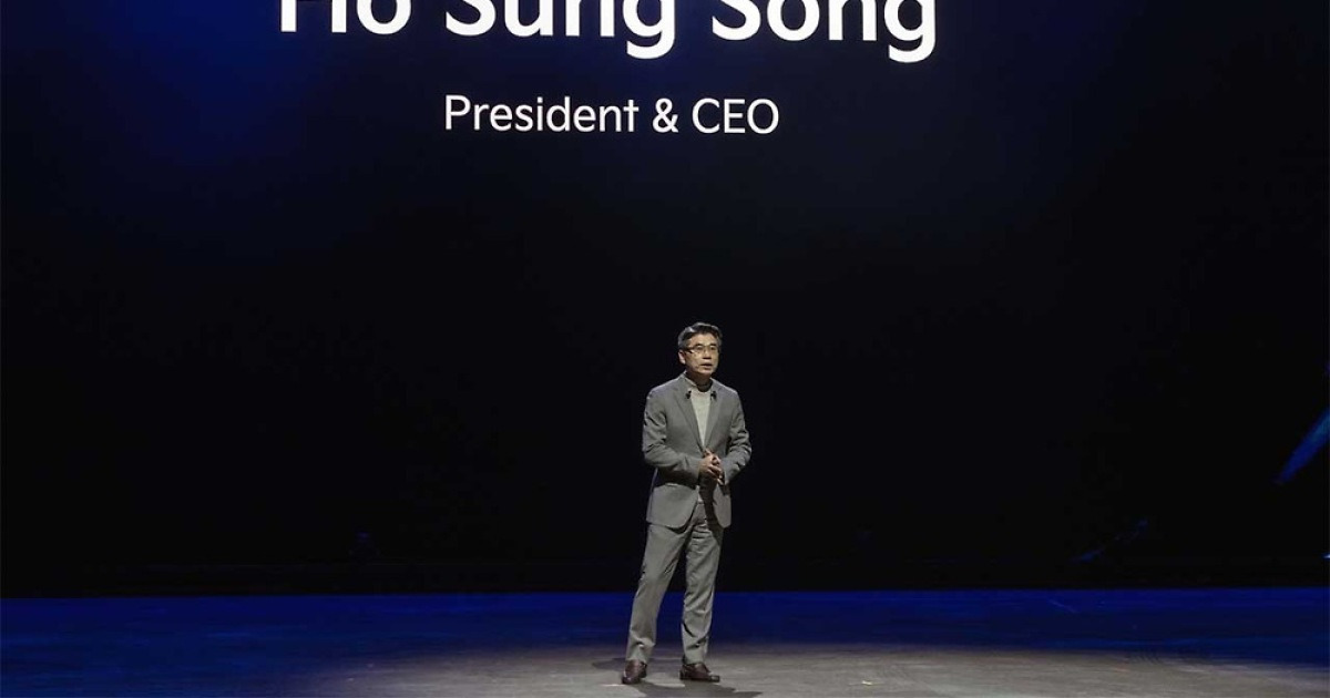 기아, 첫 전동화 세단 EV4 공개‥한 번 충전으로 533㎞ 주행