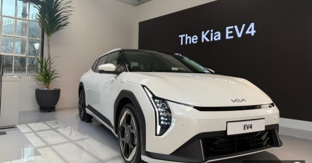 EV4 최대 강점 '주행거리'… 한번 충전에 533㎞ 달린다