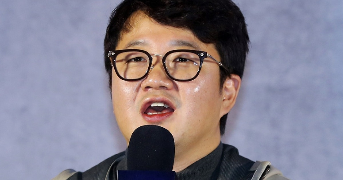 '최강야구' PD, JTBC와 불화설 속 "뚜벅뚜벅"..트라이아웃 대립 논란ing [종합]