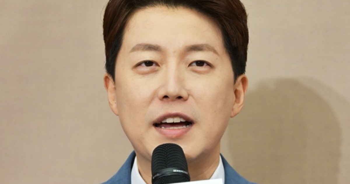 KBS, MC교체 통보 논란..'진품명품' CP "오해, 지난해부터 준비" [스타현장]