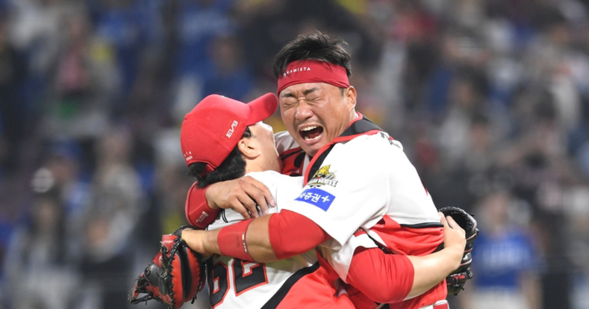 KIA 타이거즈, V12 달성... 그날 울려 퍼진 각 방송사 우승콜 [다시 보는 2024 KBO]