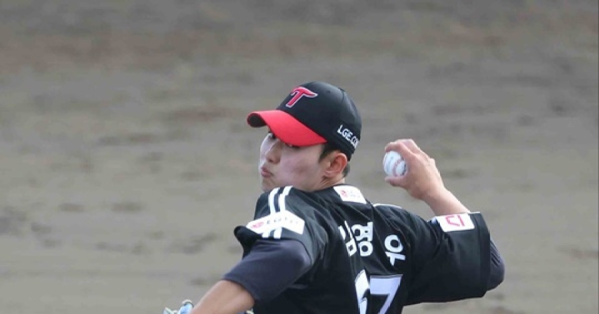 '154km 쾅' LG 김영우, 비장의 무기 하나 더 있다[스한 이슈人]