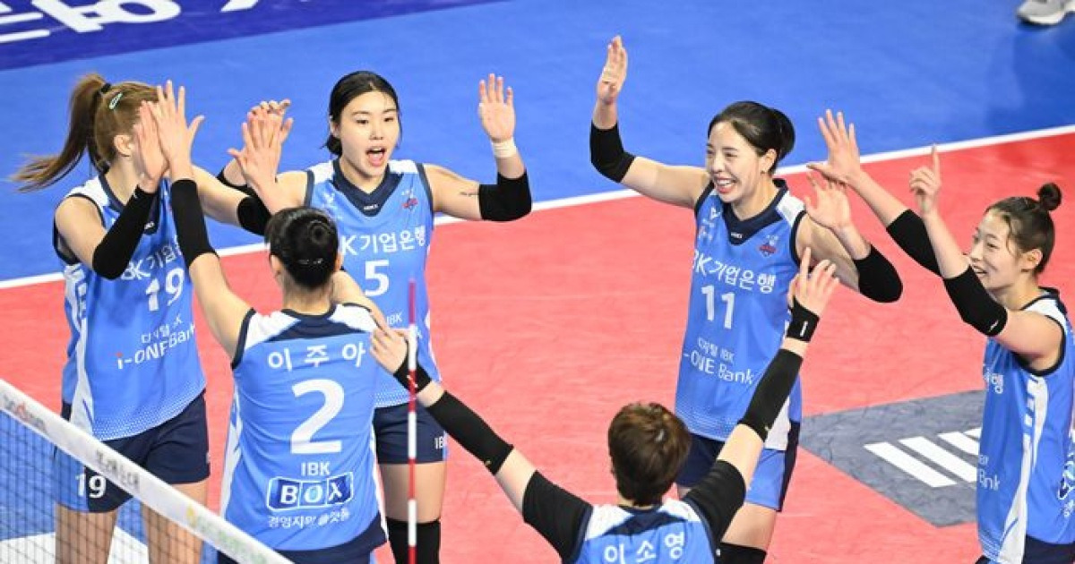 여자부 IBK기업은행, 페퍼저축은행 꺾고 6연패 탈출