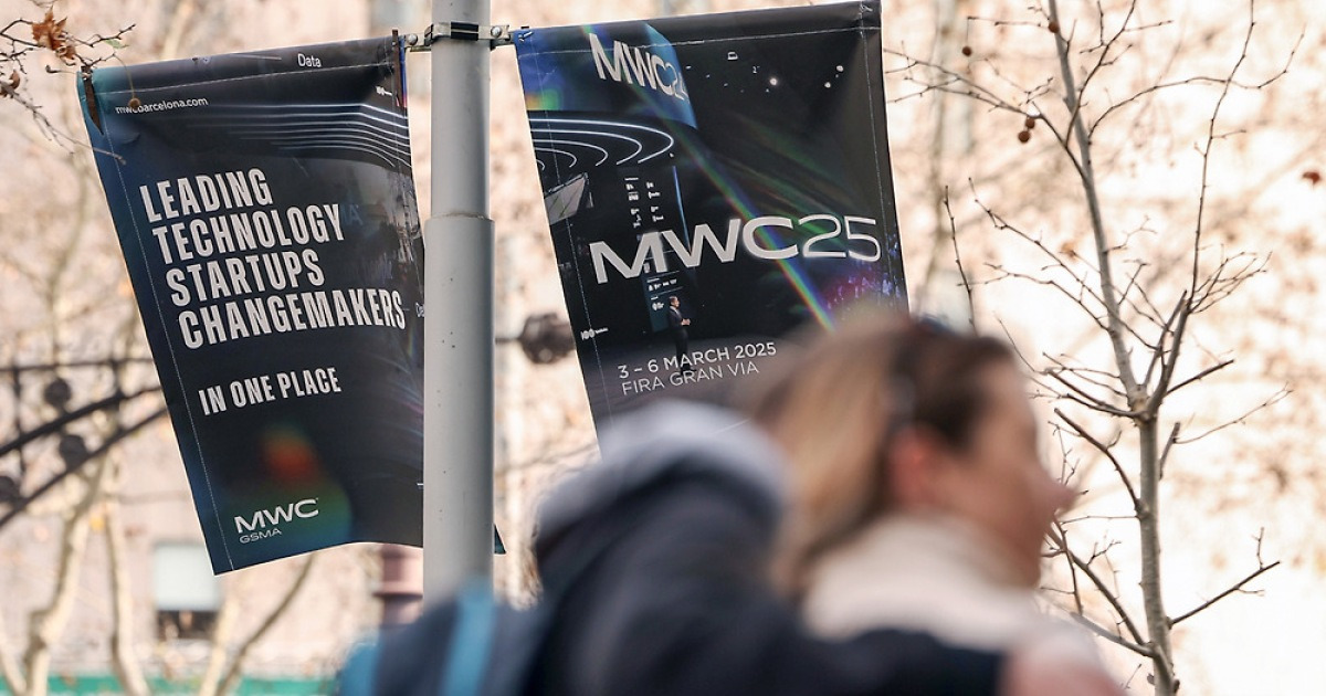 [MWC2025] 개막 알리는 MWC2025 현수막