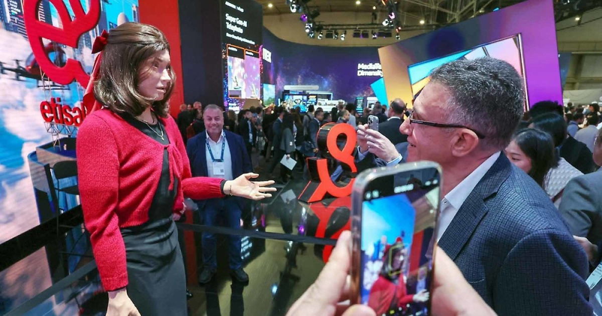 [MWC25] 'AI 로봇 등장한 MWC'