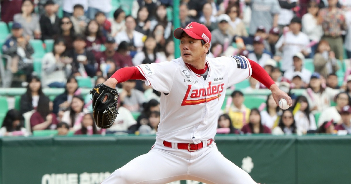 '30억' 김광현, 올해 KBO리그 연봉킹…인상률 최고는 '400%' 김도영