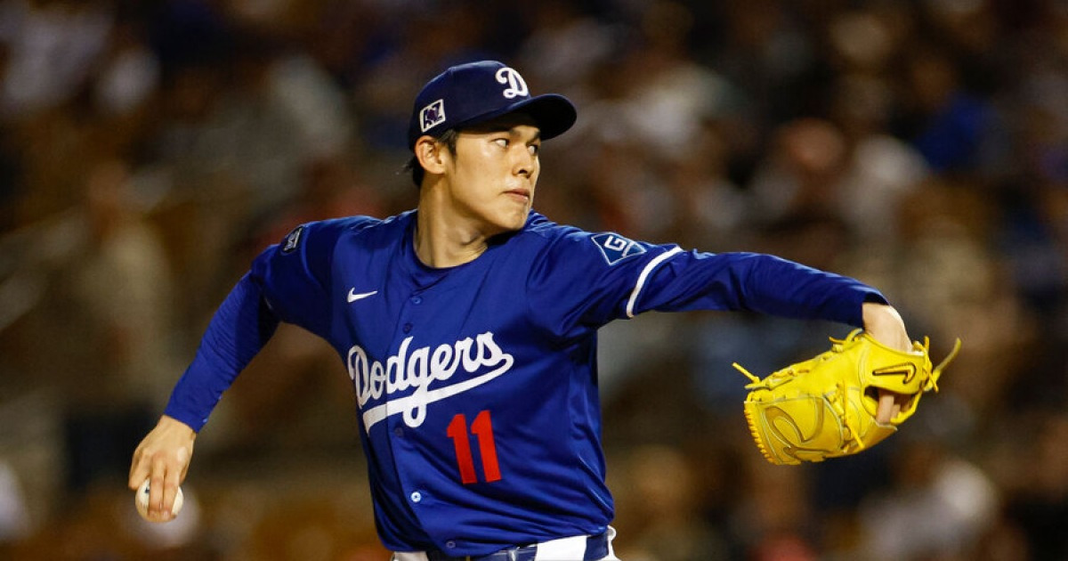 "환상적이었다" 로버츠 극찬…'159km' 사사키 3이닝 5K 괴물투 펼쳤다