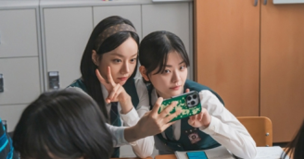 ‘선의의 경쟁’ 해외 OTT 1위 싹쓸이