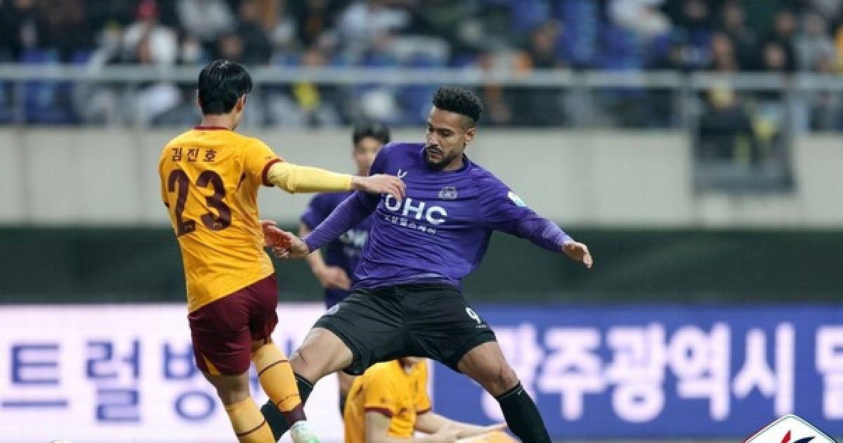 [k1.live] 모따vs유강현 최전방 격돌...'연패 탈출' 안양과 '무패 도전' 김천 선발 명단 공개