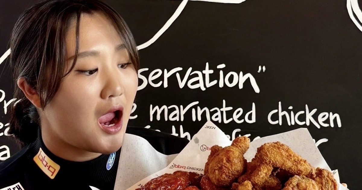 LPGA 2승 유해란, 美라스베이거스서 BBQ 홍보..."우승비결은 치킨"