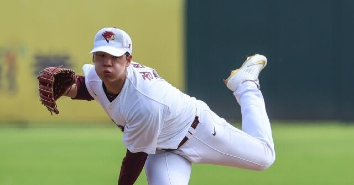 “쟤(정현우)는 고등학생이 아니던데? 왼손 신인이 컨트롤이 되네” 호부지도 KBO 1순위 특급루키에게 반했다[MD창원]