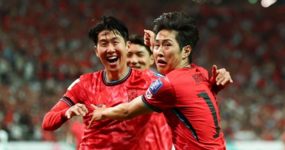 "PSG, 이강인 EPL '임대' 보낸다" 토트넘 600억 '강력 거론'... 英 "멀티포지션 능력, 포스텍이 반했다"