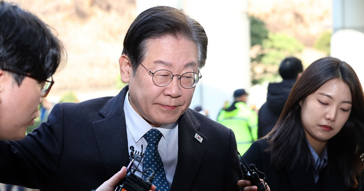 Appeals court holds first hearing in Lee Jae-myung subornation case