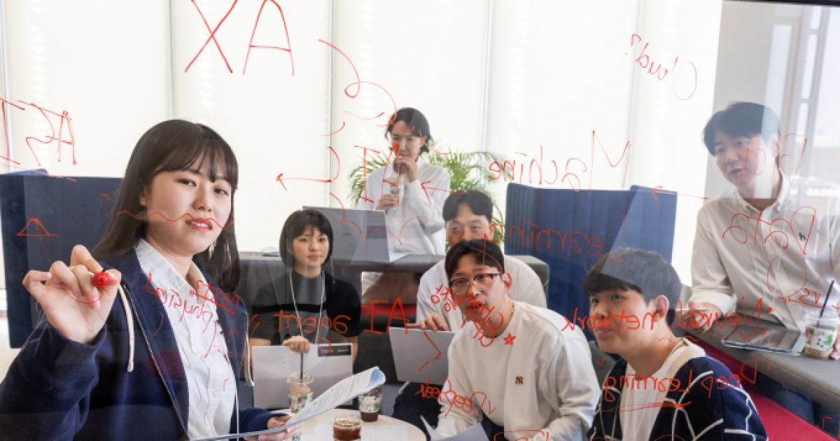 KT, AX 전문 인재 대규모 채용… "AX 사업 최정예 조직 만든다"