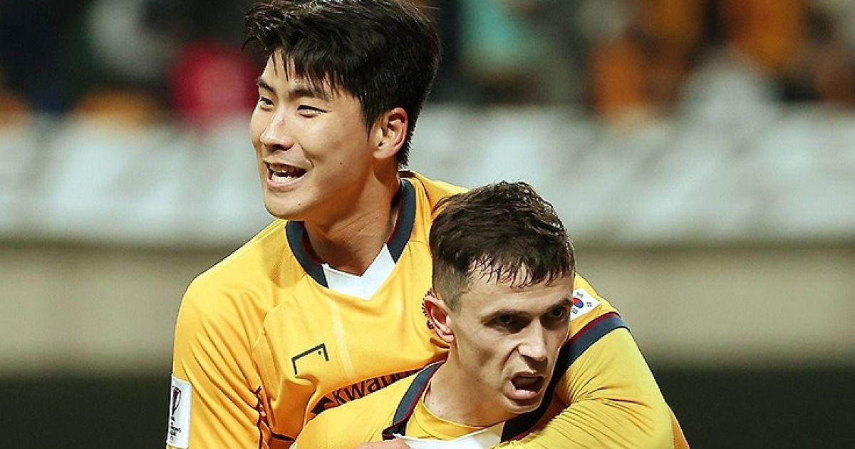 '이정효 매직' 광주FC, 초대형 기적 쓰다…0-2→3-2 대역전극! 日 고베 꺾고 시민구단 최초 ACLE 8강 진출 [현장 리뷰]