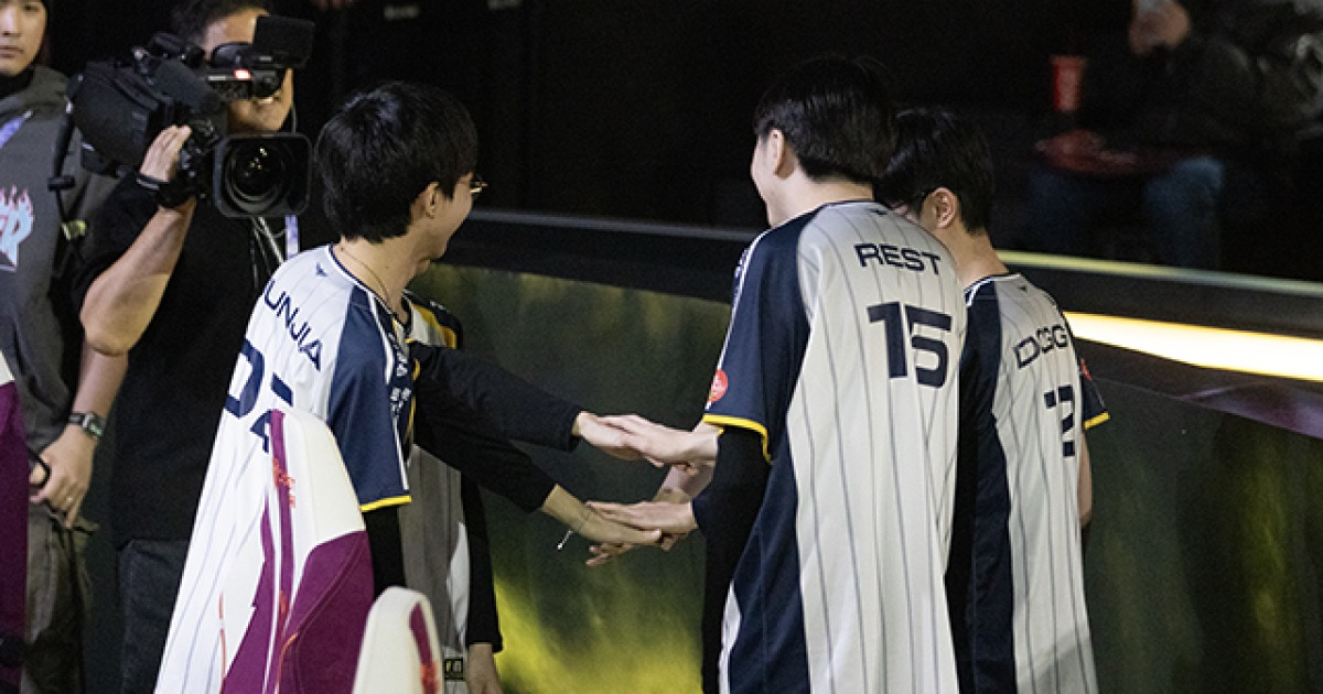 [FST] CFO, TL 2대 0으로 제압하고 두 번째 4강 진출팀 확정