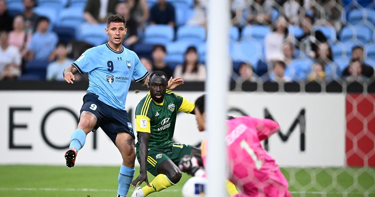 전북, K리그부터 이어진 4연패 늪…ACL2 8강서 탈락