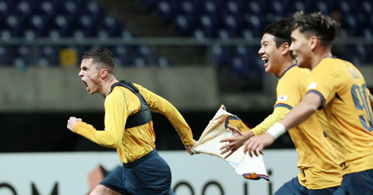 "미쳐야 한다고" 절규하던 이정효, 광주FC와 미친 ACLE 8강 티켓 얻었다 '29억 확보'