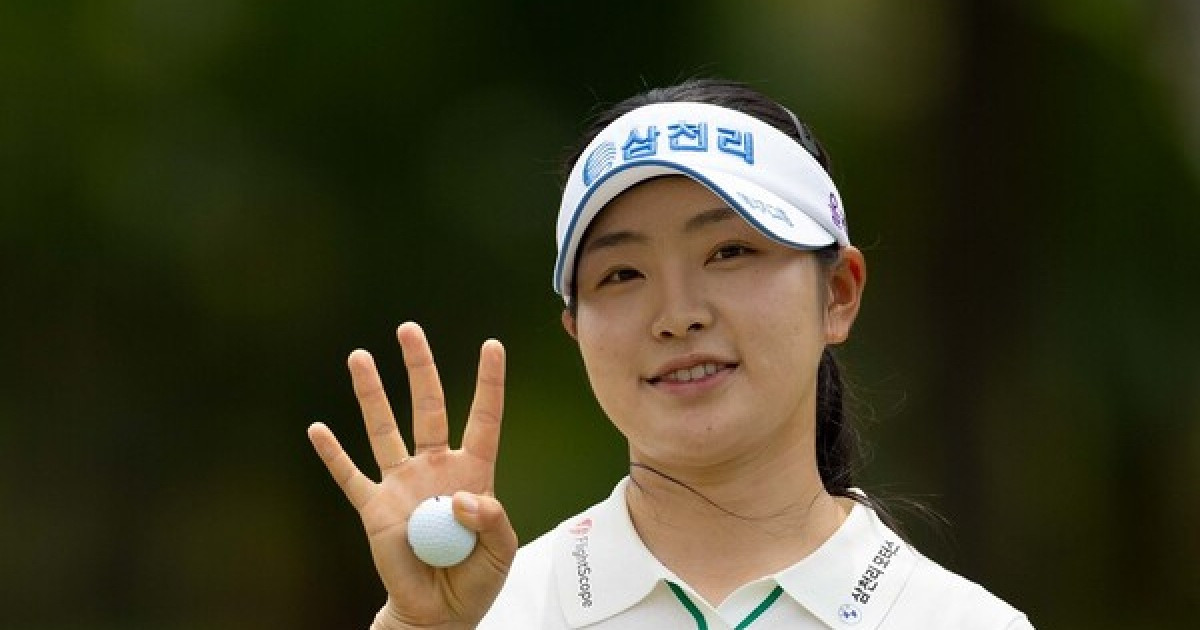 유현조, KLPGA 개막전 2R 야마시타·리슈잉과 공동 선두
