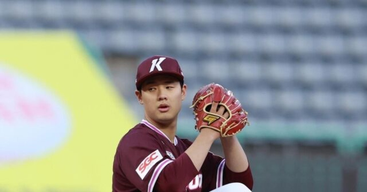 “고등학생이 아닌데?” KBO 1순위 특급신인이 데뷔전서 KIA 김도영 만난다…7이닝 7K 폭주, 기대만발