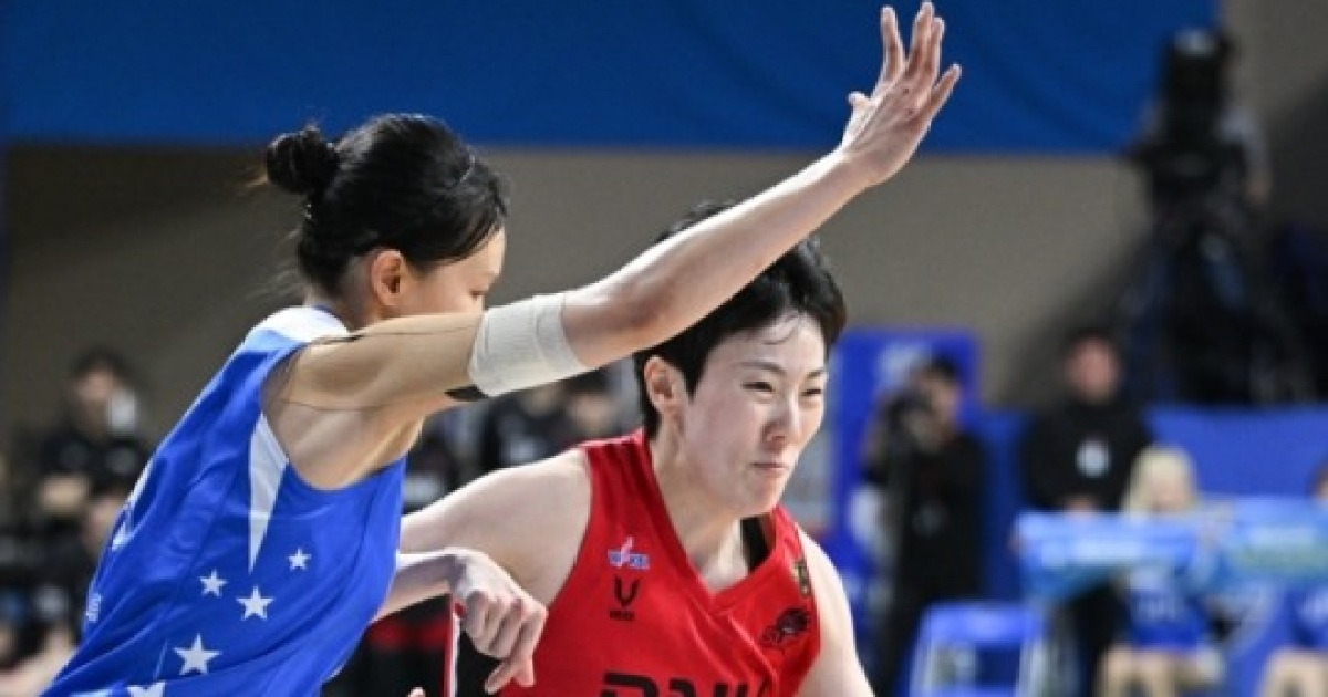 BNK, 13점 뒤진 상황서 뒤집기...챔프전 1차전 우리은행에 53-47 승리