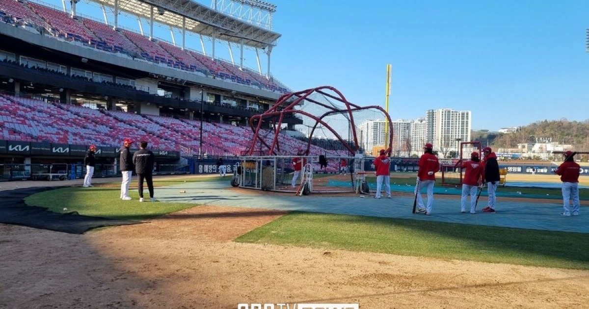 이렇게 추울 줄은 몰랐지… 날도 맑은데, 왜 광주 SSG-KIA 경기는 취소됐나