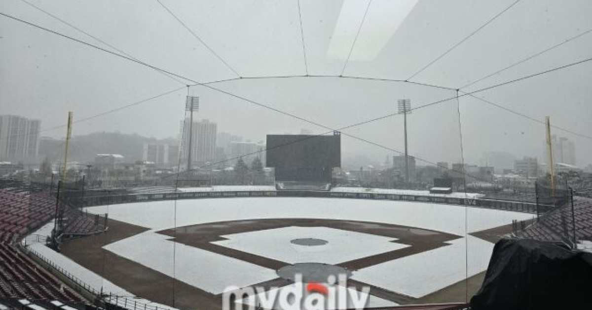 18일 KBO리그 KIA·SSG 시범경기 최종전 강설취소…챔피언스필드가 하얗게 변했어요[MD광주]
