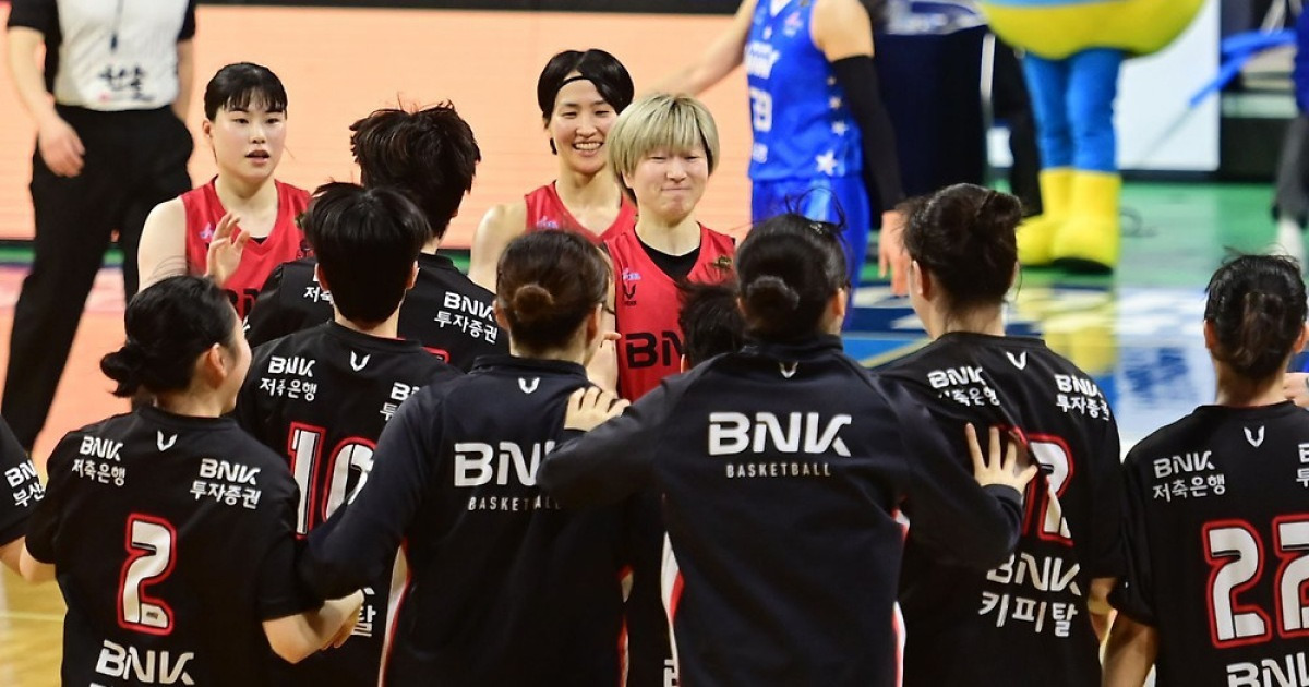 BNK썸, 55-49로 챔피언 자리까지 단 1승