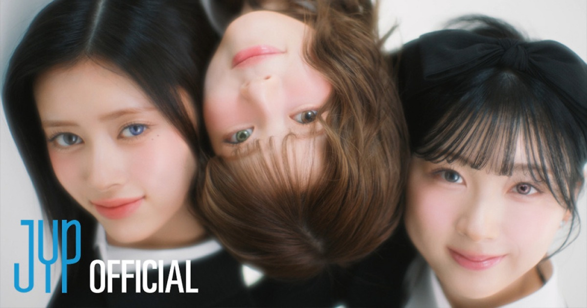 'JYP 걸그룹' NiziU, 국내 첫 컴백작 'LOVE LINE' 비주얼 필름 공개