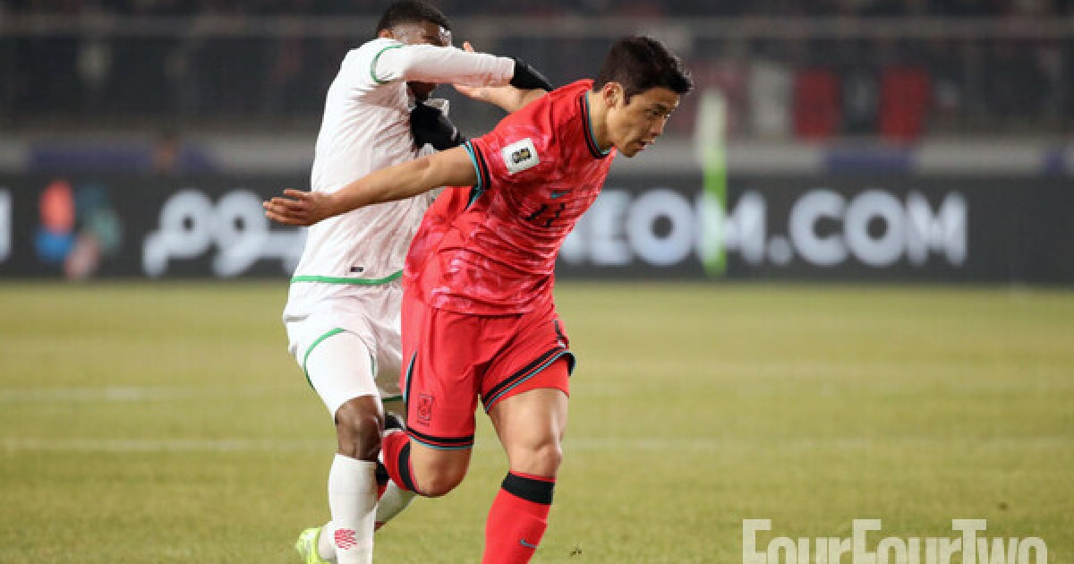 [442.live] 이강인 환상 패스→황희찬 원더골 작렬! 답답했던 한국, 오만에 1-0 리드 (전반 종료)