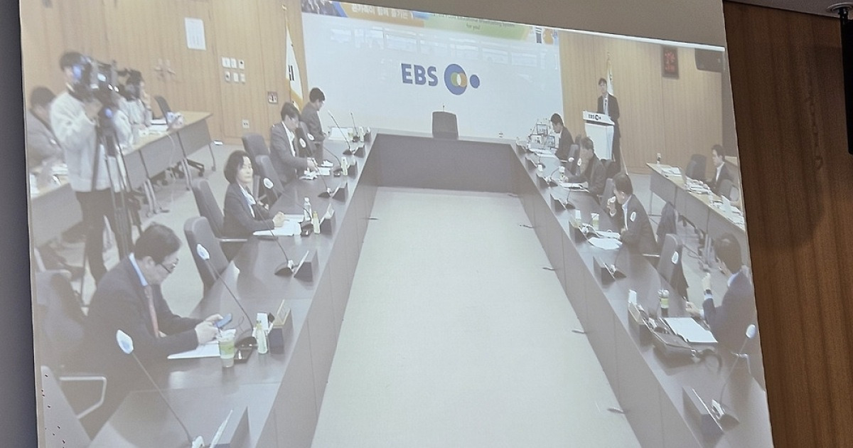 ‘EBS 사장 내정설’ 신동호 “대답할 가치 없다”…노조 “알박기 인사 규탄”