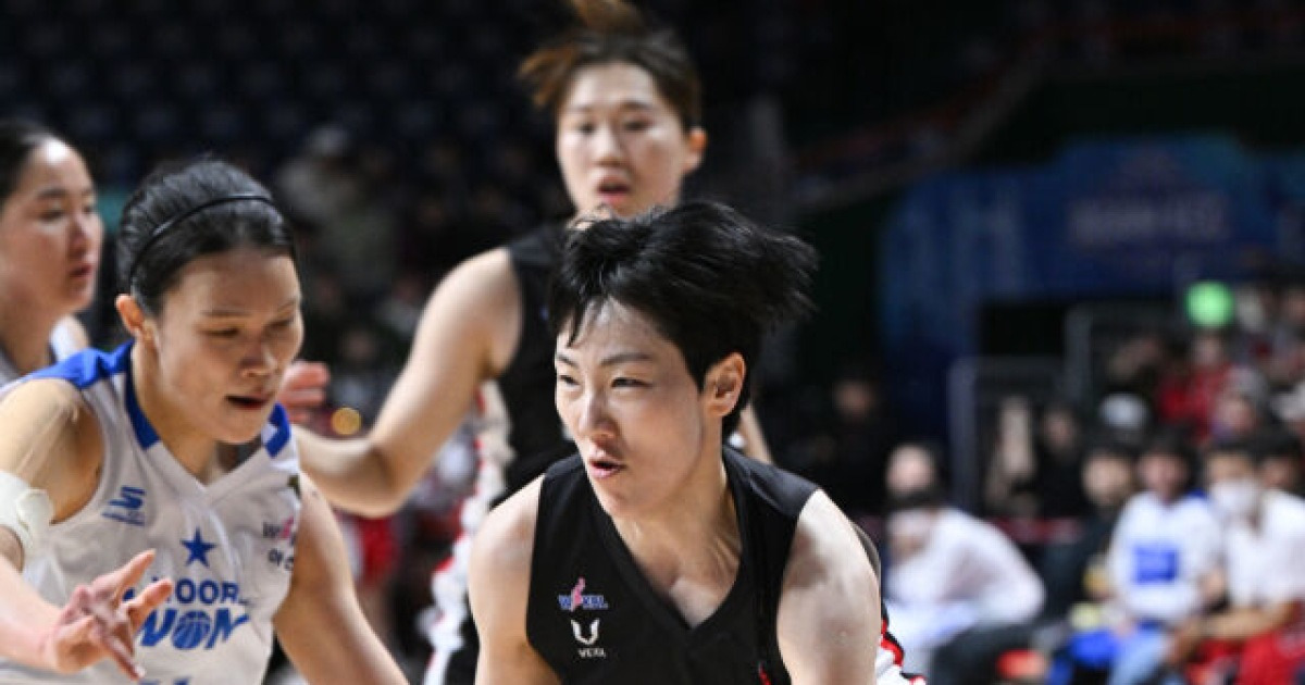 '박혜진 클러치 3점포+안혜지·사키 27점 합작' BNK 드디어 웃었다! 55-54 1점 차 승리…우리은행 꺾고 V1 [MD부산]