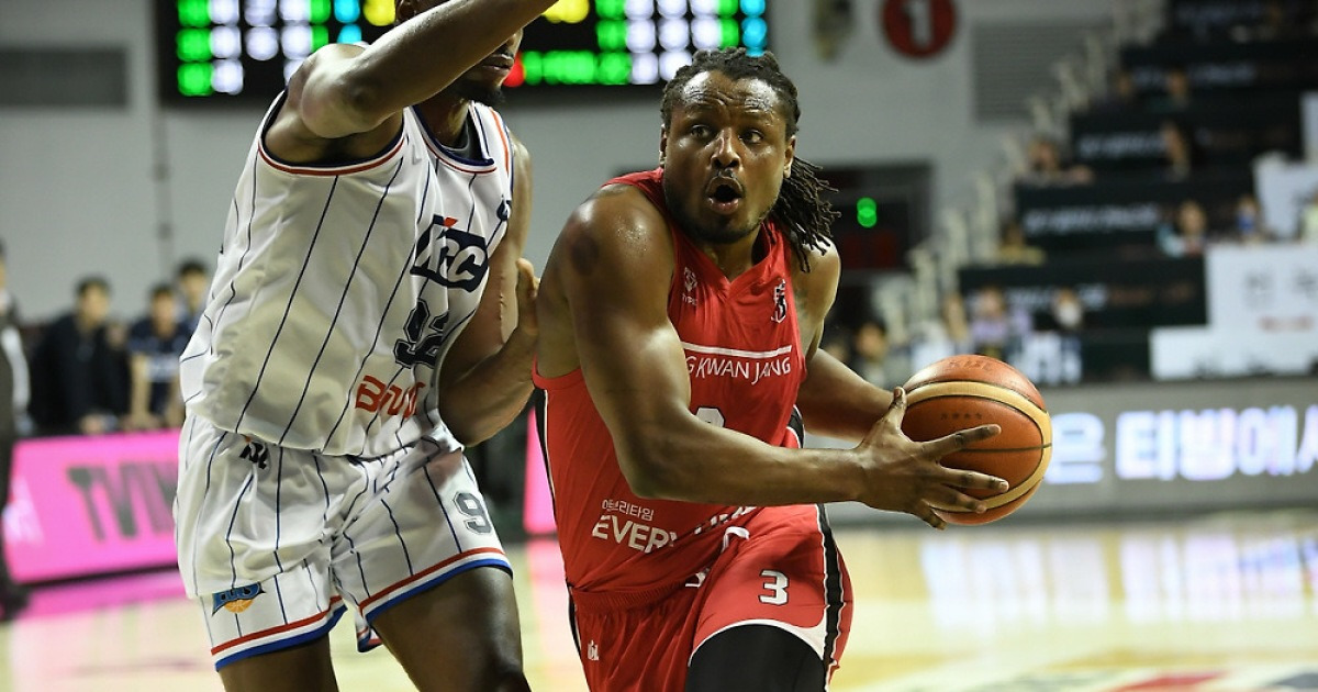 '6강 보인다' 정관장, DB와 공동 6위 도약…초반 기선제압, '부상병동' KCC 압도