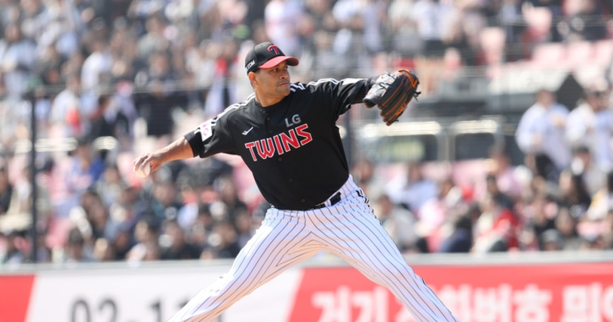 “충분하다” 사령탑 ‘신뢰’ 보답…LG 치리노스, KBO리그 데뷔전 6이닝 2실점 ‘QS’ [SS시선집중]