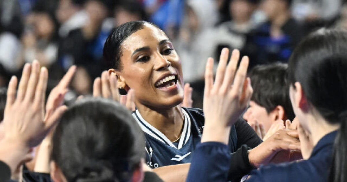 "실바의 6R MVP 위해 대동단결" GS칼텍스 꿈 이뤘다, 쿠바 엄마 선수 韓 데뷔 후 첫 라운드 MVP…남자부는 비예나