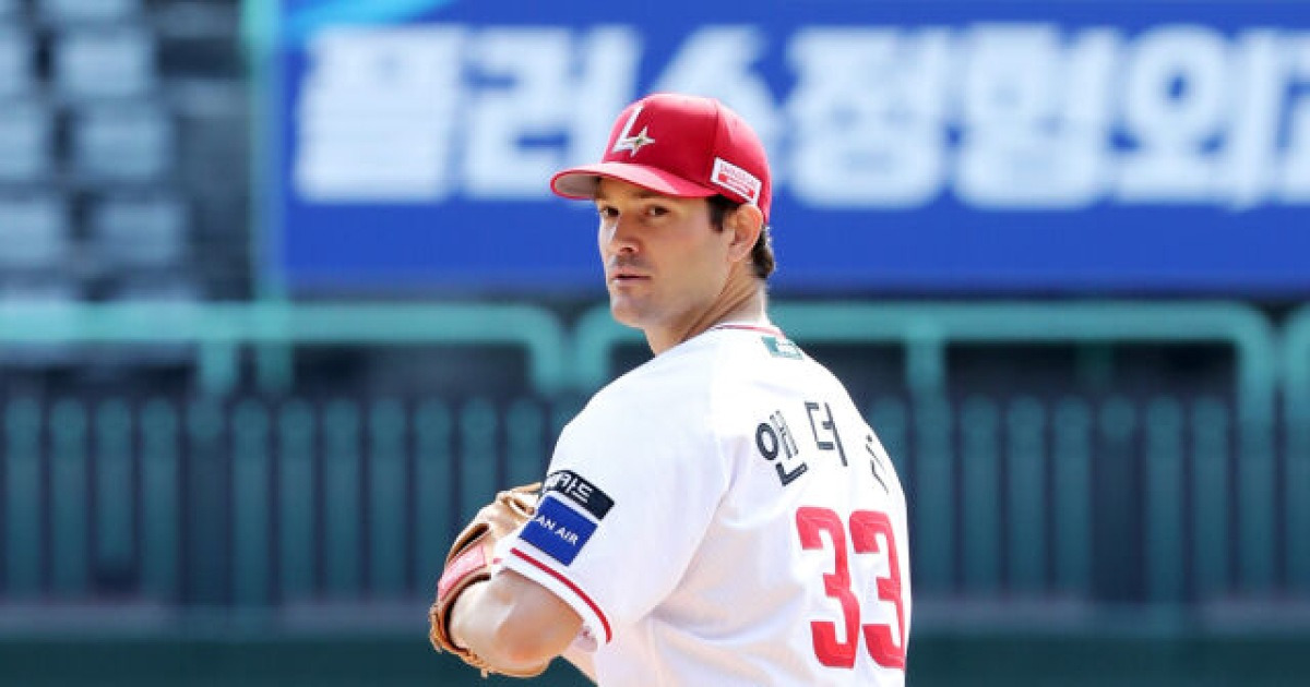 '롯데→두산' 트레이드 이적생 역전 3루타에 좌절…154km 찍었는데 4회 강판, SSG 탈삼진 머신 고개 숙였다 [MD인천]